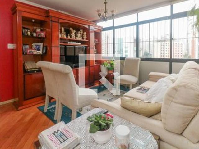 Apartamento para alugar com 141m², 3 quartos e 1 vaga