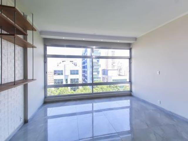Apartamento para alugar com 158m², 3 quartos e 1 vaga