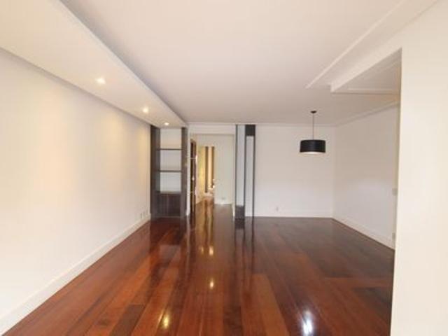Apartamento para alugar com 153m², 4 quartos e 3 vagas