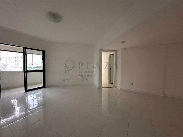Apartamento para alugar com 153m², 3 quartos e 1 vaga
