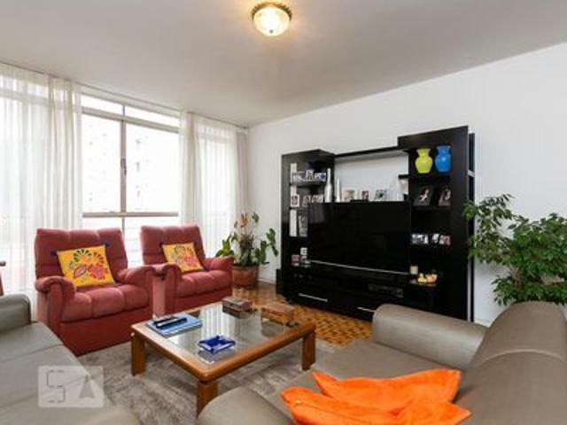 Apartamento para alugar com 160m², 3 quartos e 1 vaga