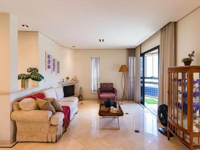 Apartamento para alugar com 160m², 3 quartos e 3 vagas