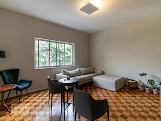 Apartamento para alugar com 160m², 3 quartos e sem vaga