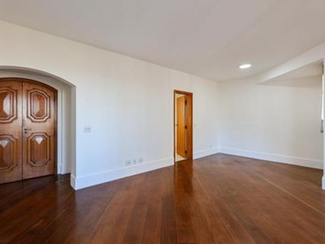 Apartamento para alugar com 175m², 4 quartos e 3 vagas