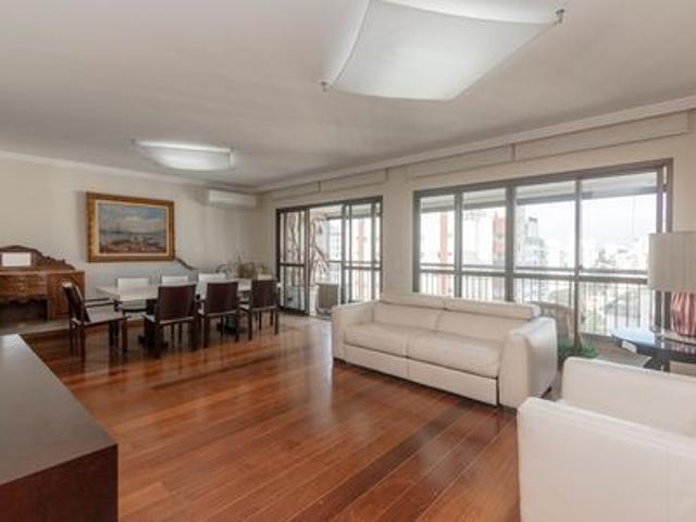 Apartamento para alugar com 178m², 4 quartos e 3 vagas