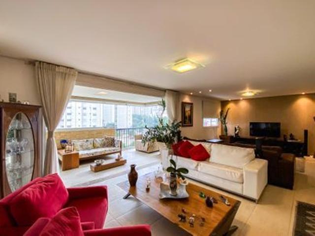 Apartamento para alugar com 178m², 3 quartos e 3 vagas
