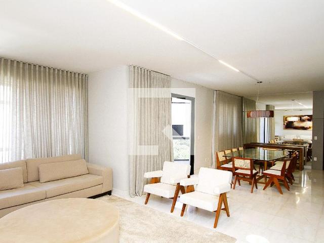 Apartamento para alugar com 185m², 4 quartos e 3 vagas