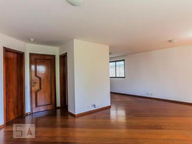 Apartamento para alugar com 180m², 4 quartos e 2 vagas