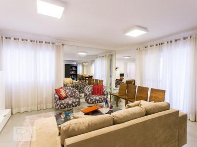Apartamento para alugar com 180m², 3 quartos e 4 vagas