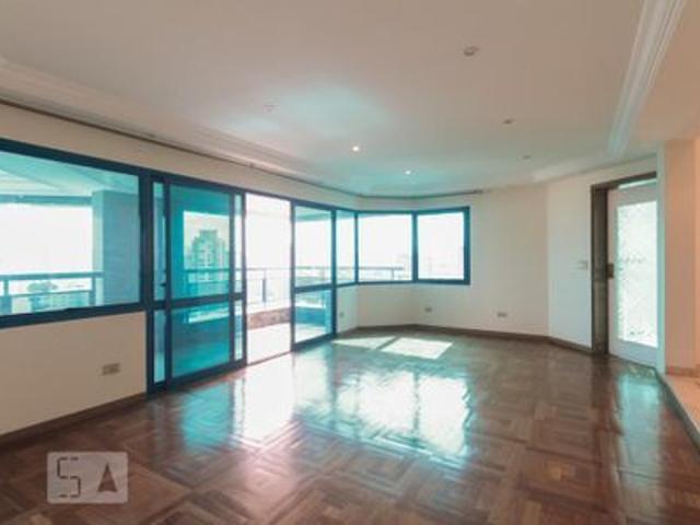 Apartamento para alugar com 180m², 3 quartos e 4 vagas
