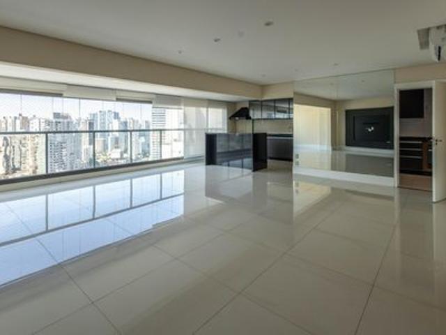 Apartamento para alugar com 181m², 3 quartos e 3 vagas