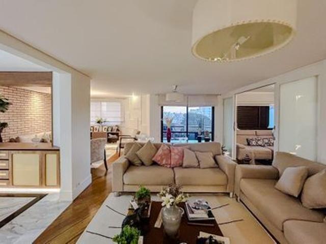 Apartamento para alugar com 195m², 3 quartos e 3 vagas