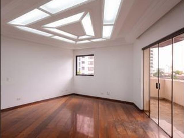 Apartamento para alugar com 196m², 4 quartos e 3 vagas