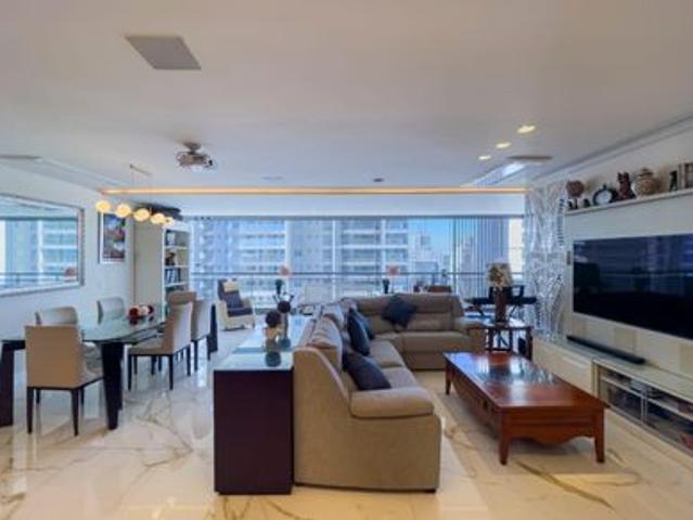 Apartamento para alugar com 197m², 4 quartos e 3 vagas