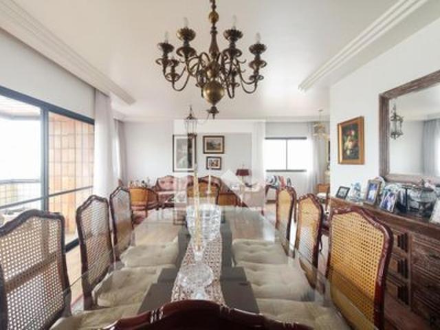 Apartamento para alugar com 197m², 3 quartos e 2 vagas