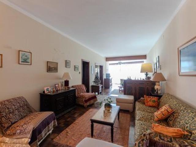 Apartamento para alugar com 191m², 3 quartos e 1 vaga