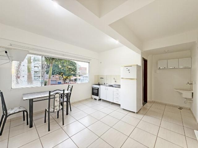 Apartamento para alugar com 1 Quarto em Vila Esperança, Maringá PR