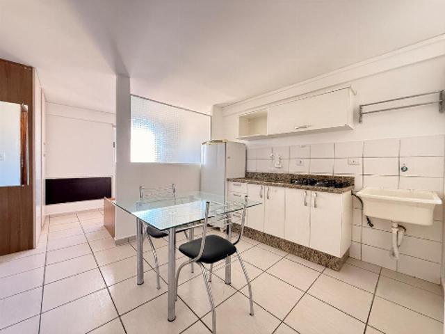 Apartamento para alugar com 1 Quarto em Zona 07, Maringá PR
