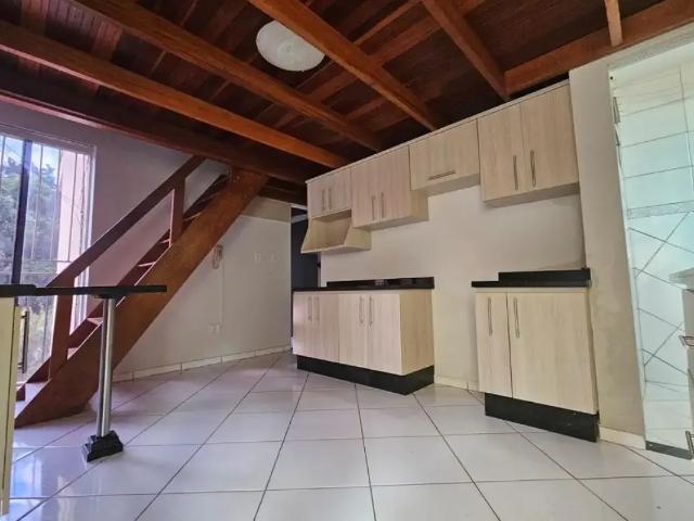 Apartamento para Alugar com 1 quartos, 1 banheiro e 1 vaga por R$ 1.700