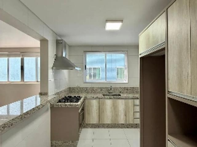 Apartamento para alugar com 1 Suíte + 1 Quarto em Zona 07, Maringá PR