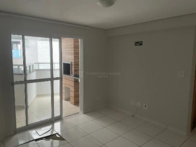 Apartamento para alugar com 1 Suíte + 1 Quarto em Zona 07, Maringá PR