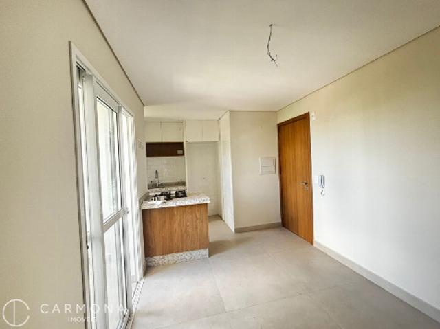 Apartamento para alugar com 1 Suíte + 1 Quarto em Zona 08, Maringá PR