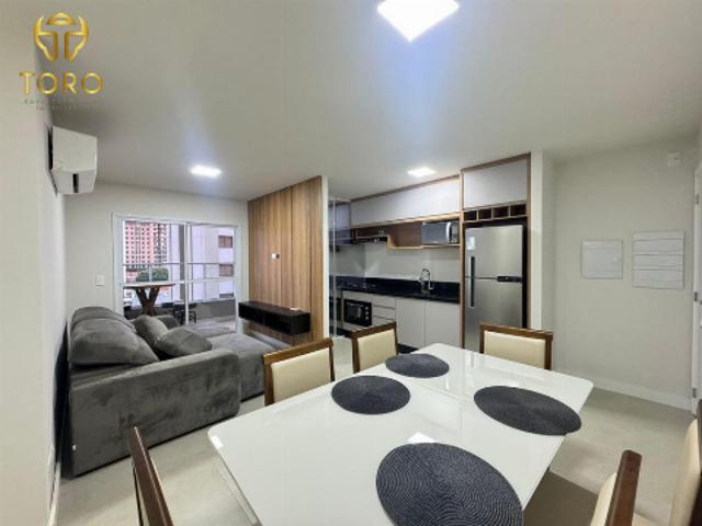 Apartamento para alugar com 1 Suíte + 1 Quarto em Zona 03, Maringá PR