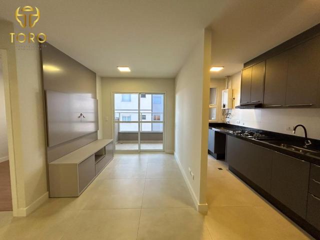 Apartamento para alugar com 1 Suíte + 1 Quarto em Zona 03, Maringá PR