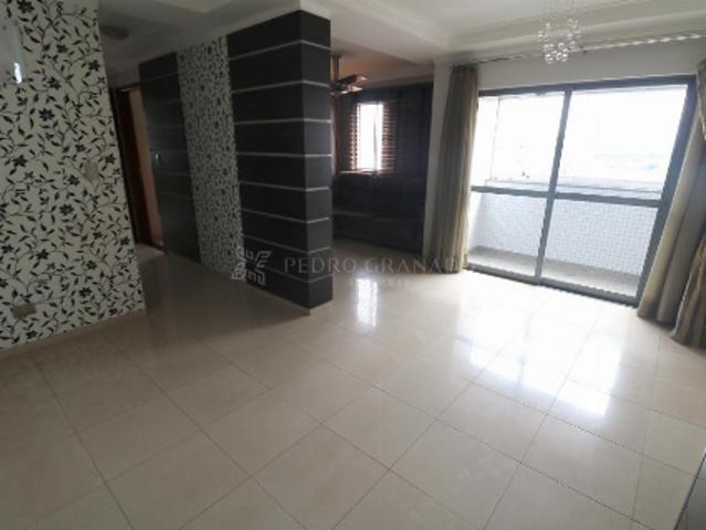 Apartamento para alugar com 1 Suíte + 1 Quarto em Zona 03, Maringá PR