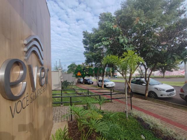 Apartamento para alugar com 1 Suíte + 1 Quarto em Pacaembu, Londrina PR