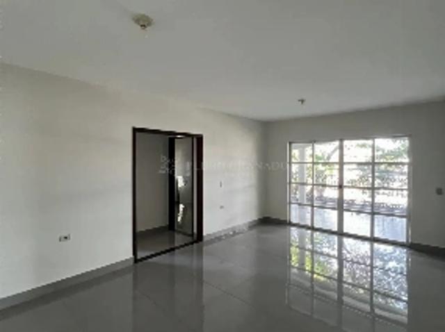Apartamento para alugar com 1 Suíte + 2 Quartos em Jardim Novo Oásis, Maringá PR