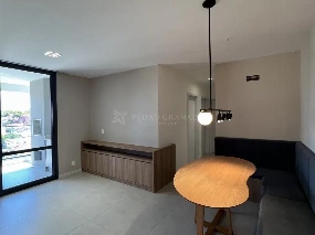 Apartamento para alugar com 1 Suíte + 2 Quartos em Vila Bosque, Maringá PR