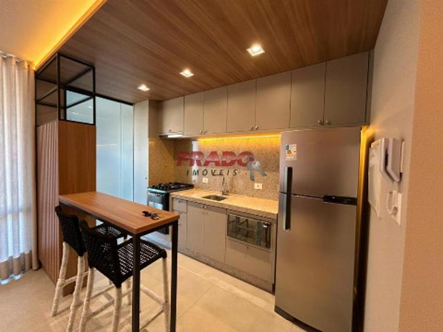 Apartamento para alugar com 1 Suíte + 2 Quartos em Vila Bosque, Maringá PR