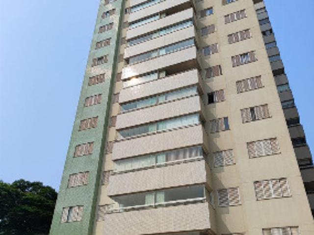 Apartamento para alugar com 1 Suíte + 2 Quartos em Vila Cleópatra, Maringá PR