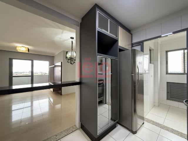 Apartamento para alugar com 1 Suíte + 2 Quartos em Zona 03, Maringá PR