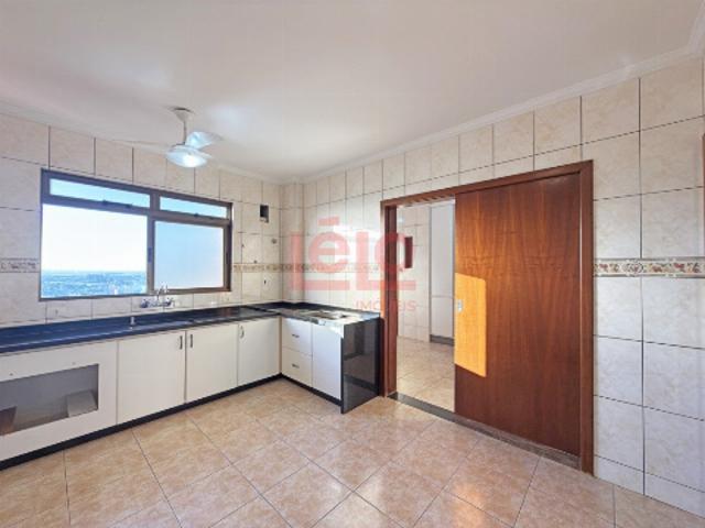 Apartamento para alugar com 1 Suíte + 2 Quartos em Zona 07, Maringá PR
