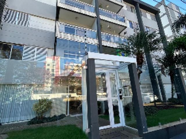 Apartamento para alugar com 1 Suíte + 2 Quartos em Zona 07, Maringá PR