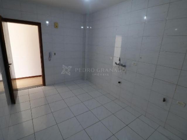Apartamento para alugar com 1 Suíte + 2 Quartos em Zona 05, Maringá PR