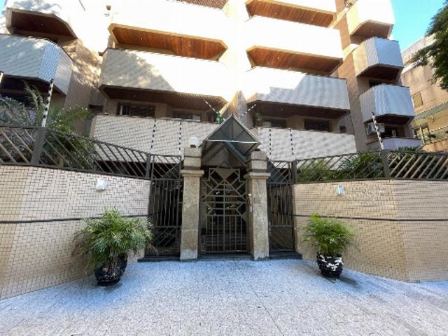 Apartamento para alugar com 1 Suíte + 3 Quartos em Zona 07, Maringá PR