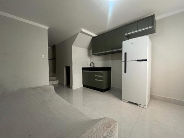 Apartamento para alugar com 1 Suíte em Zona 08, Maringá PR