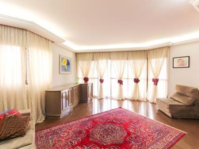 Apartamento para alugar com 206m², 3 quartos e 3 vagas
