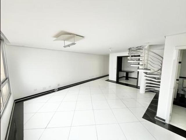 Apartamento para alugar com 208m², 3 quartos e 1 vaga
