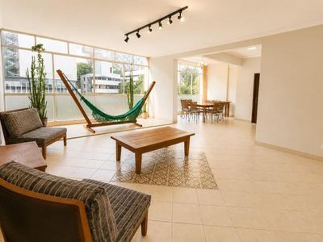 Apartamento para alugar com 200m², 4 quartos e 1 vaga