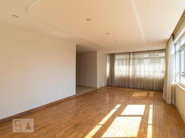 Apartamento para alugar com 200m², 4 quartos e 2 vagas