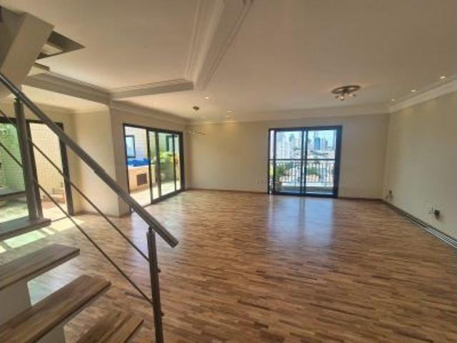 Apartamento para alugar com 200m², 3 quartos e 4 vagas