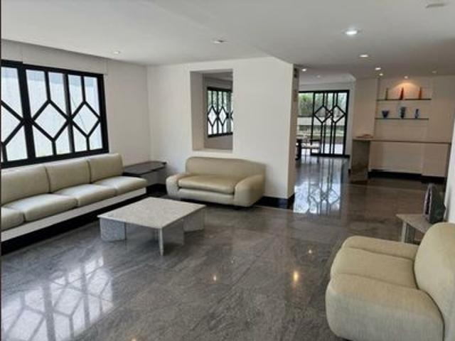 Apartamento para alugar com 216m², 3 quartos e 3 vagas
