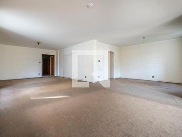 Apartamento para alugar com 210m², 3 quartos e 2 vagas