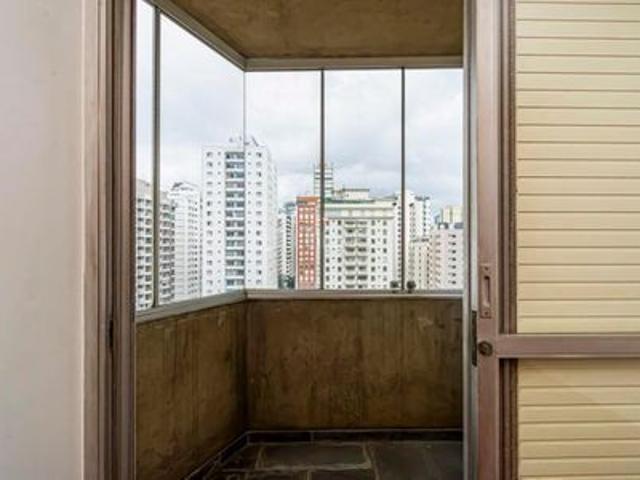Apartamento para alugar com 210m², 3 quartos e 2 vagas