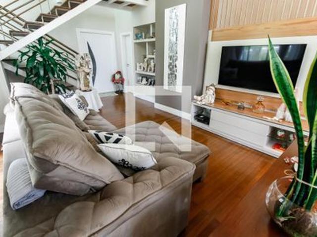 Apartamento para alugar com 210m², 3 quartos e 3 vagas