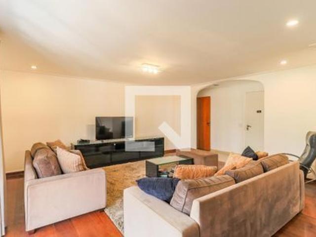 Apartamento para alugar com 220m², 4 quartos e 2 vagas